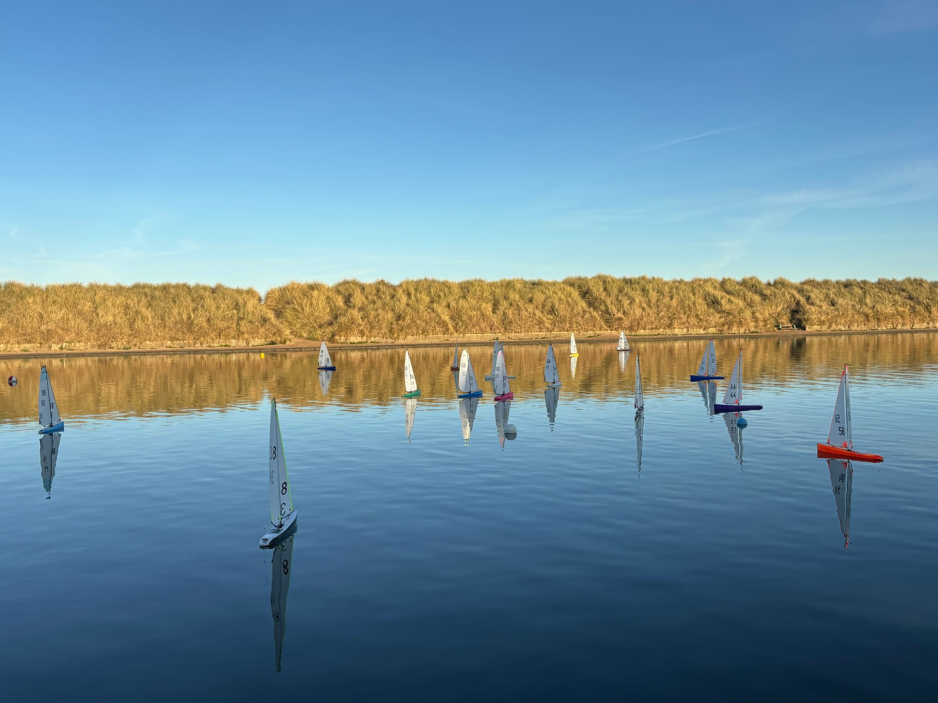 Fleetwood Twixmas Regatta for DF95 & IOM – Model Yachting Association ...